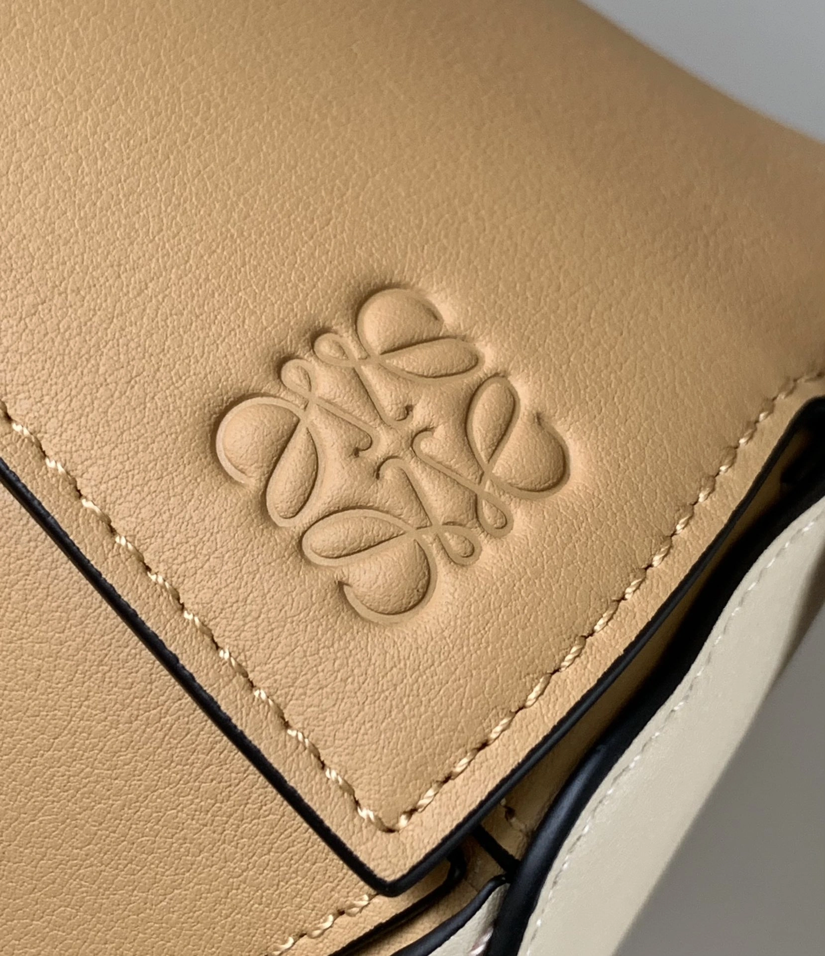 Cut-rate Loewe Puzzle Bags