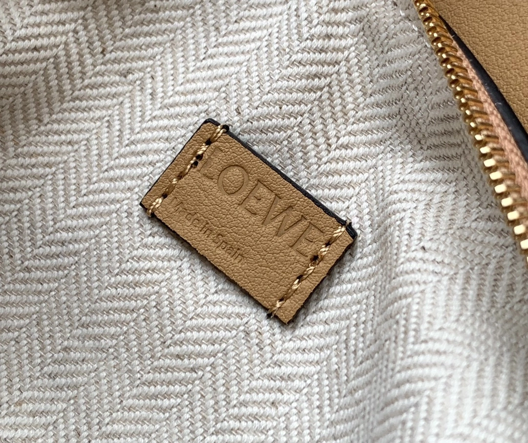 Economical Loewe Puzzle Bags