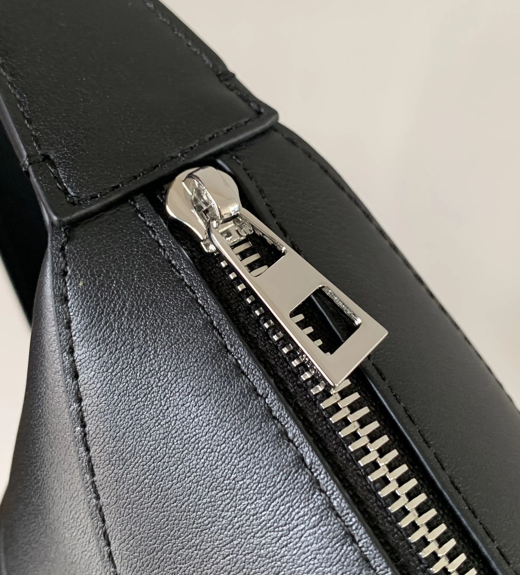 Budget-friendly Loewe Puzzle Bags