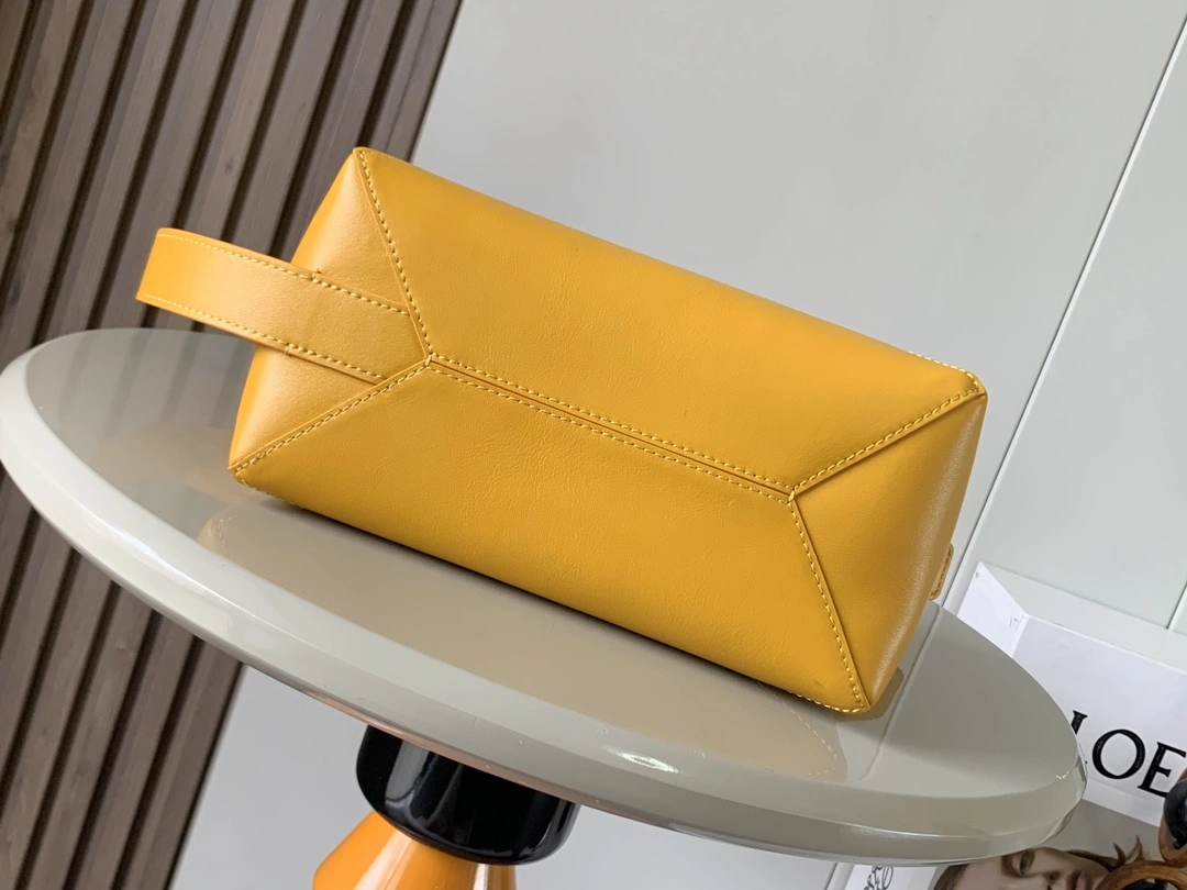 Bargain Loewe Puzzle Bags