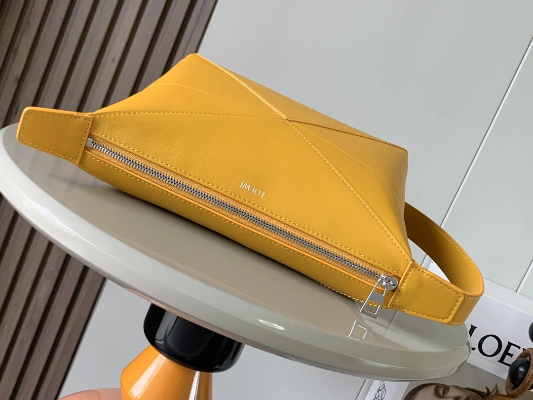 Bargain Loewe Puzzle Bags