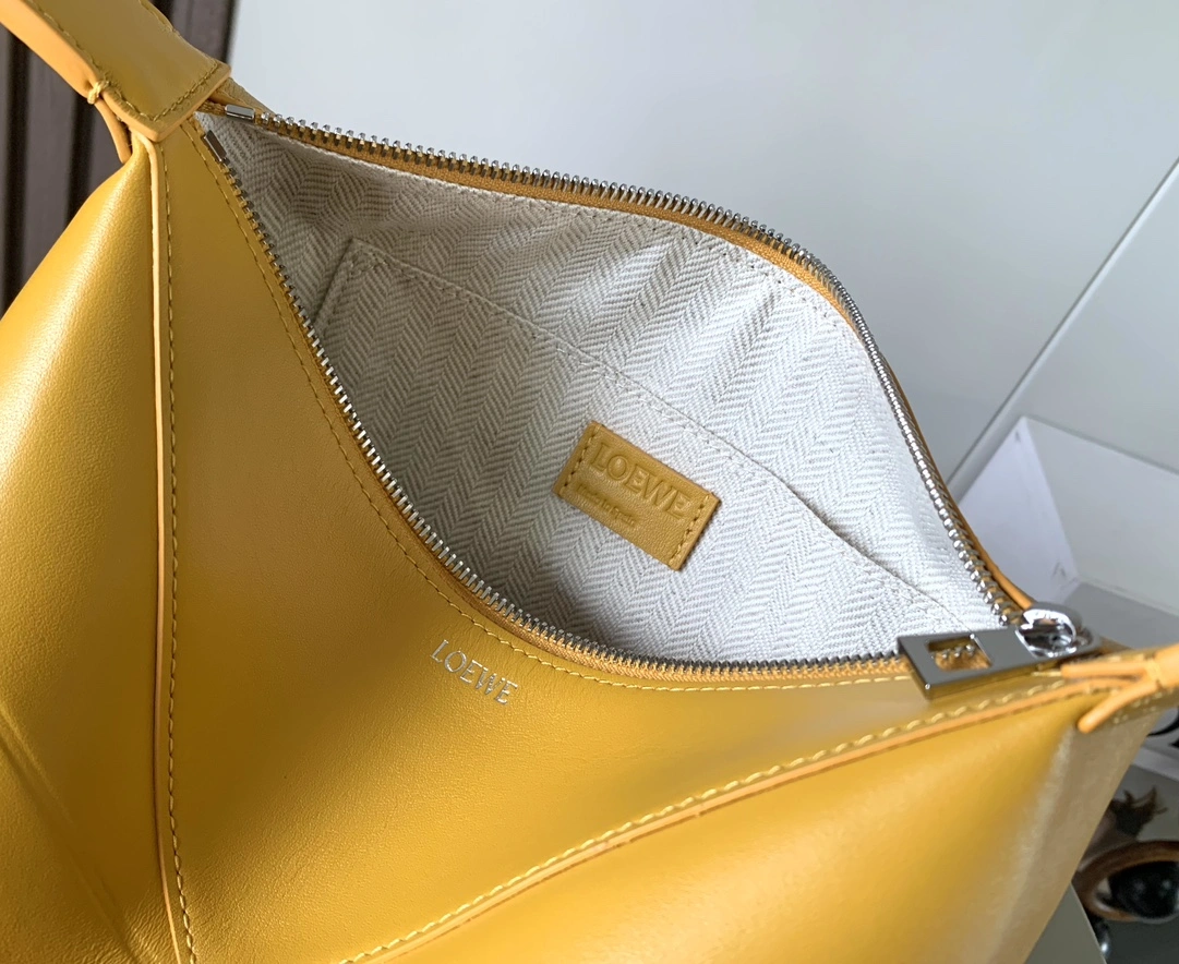 Bargain Loewe Puzzle Bags