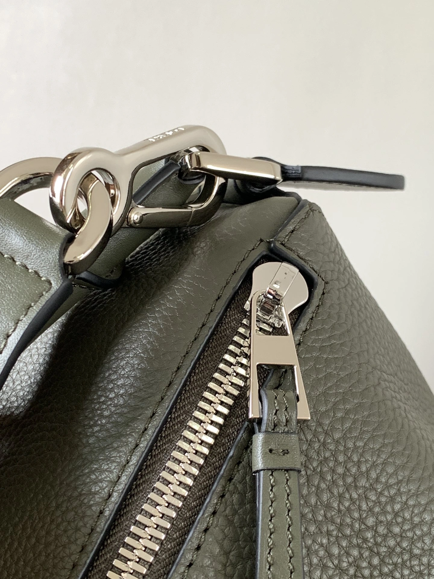 Budget-friendly Loewe Puzzle Bags