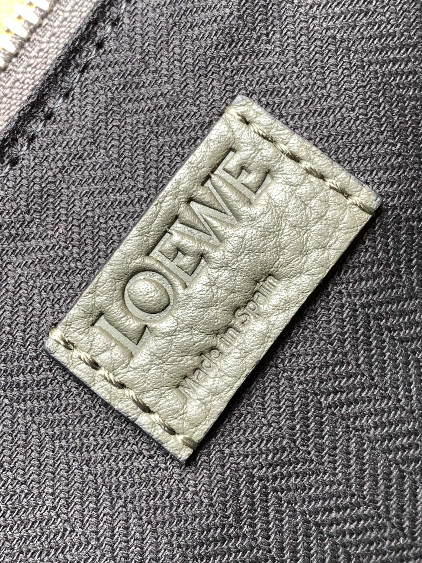 Budget-friendly Loewe Puzzle Bags