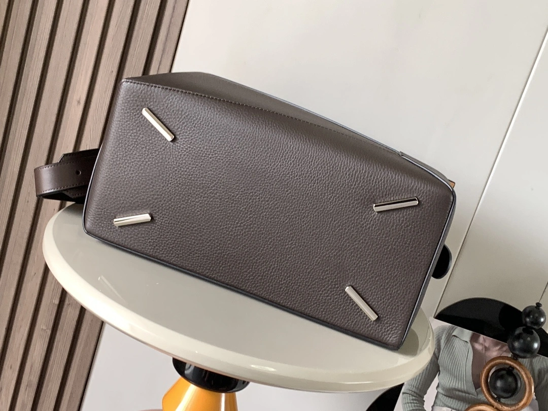 Accurate model Loewe Puzzle Bags