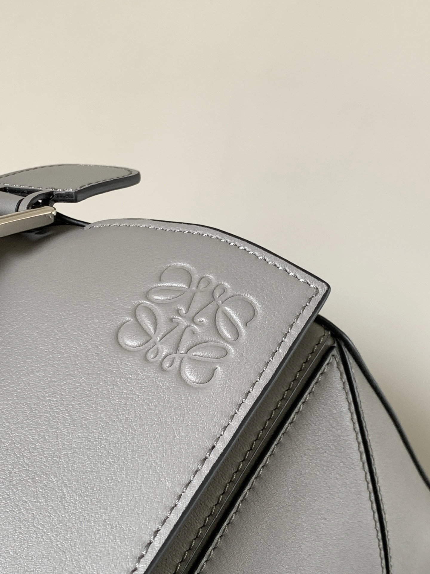 High fidelity Loewe Puzzle Bags