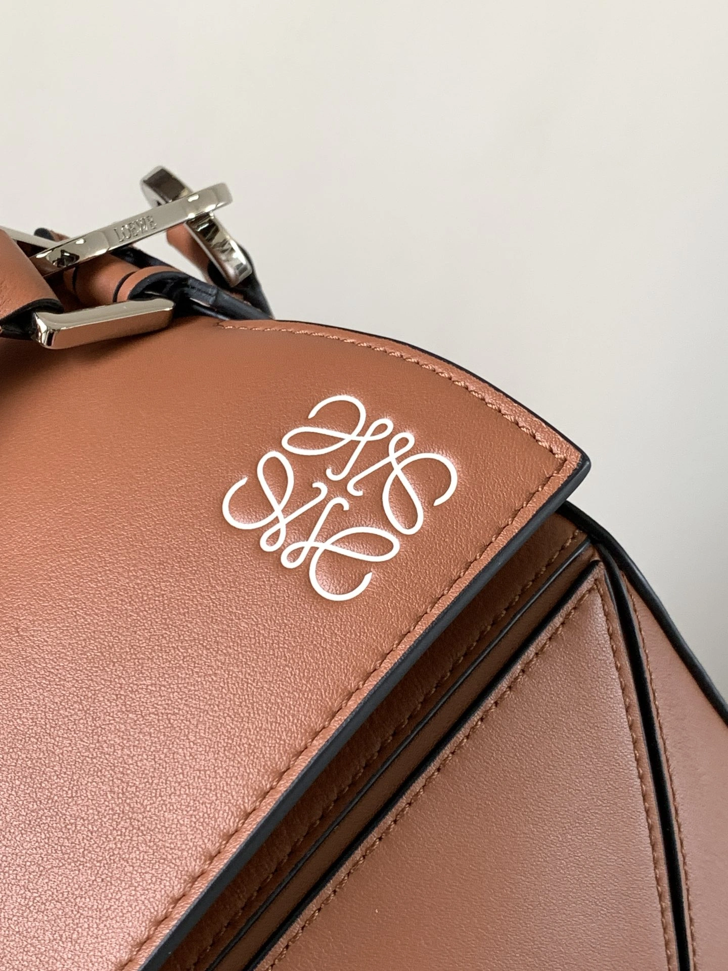 Top mirror Loewe Puzzle Bags