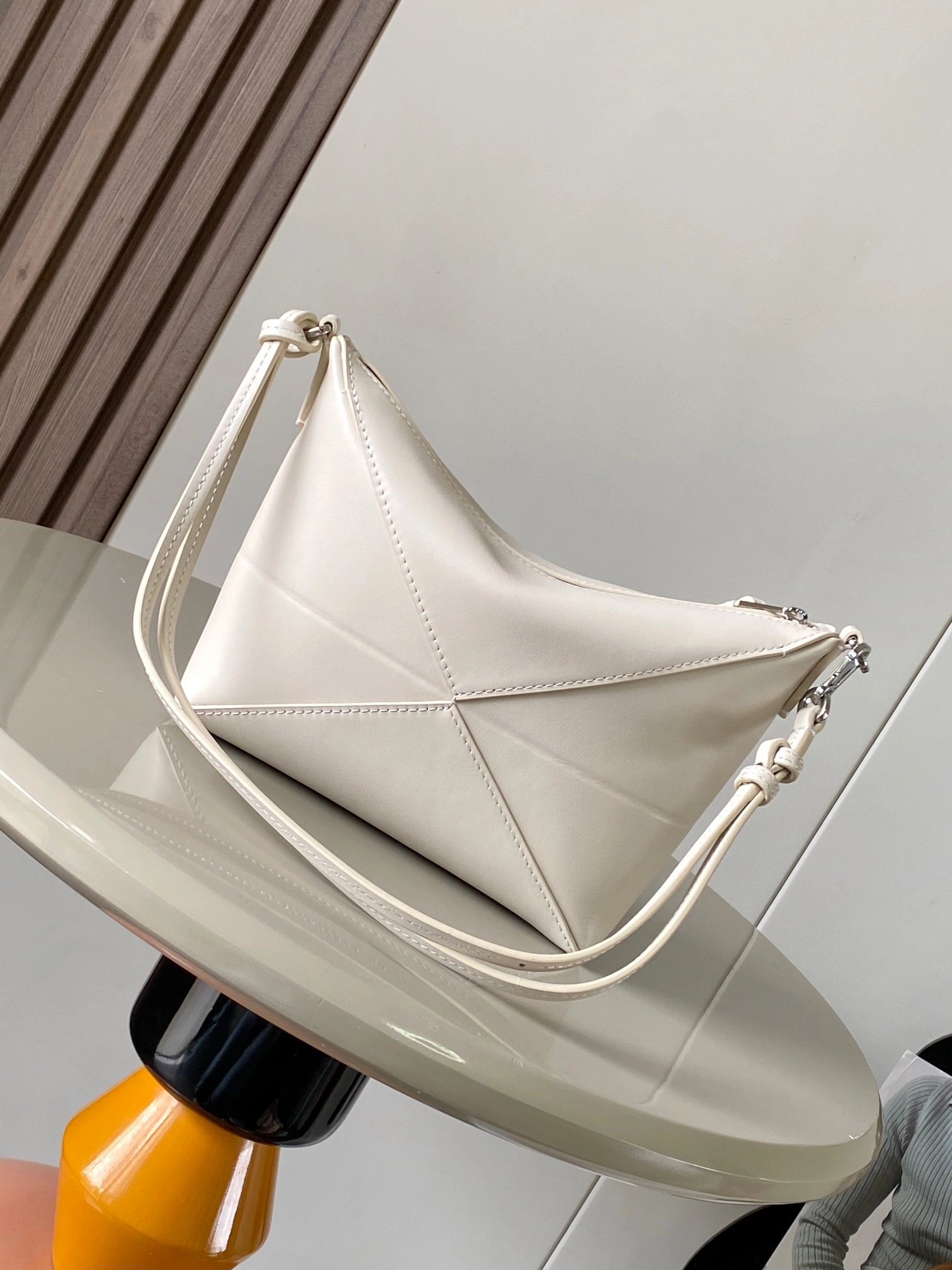 Accurate model Loewe Puzzle Bags