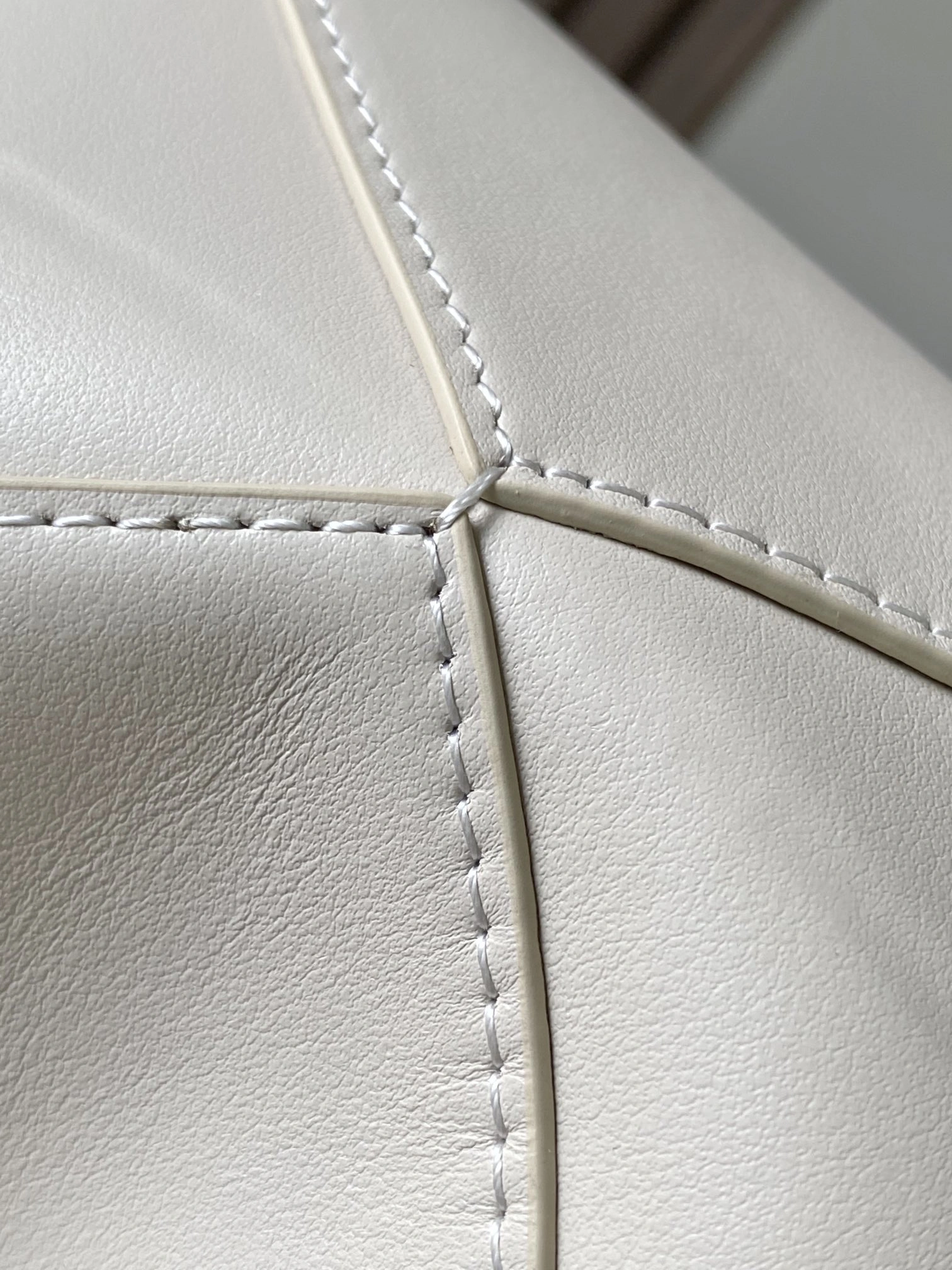 Accurate model Loewe Puzzle Bags