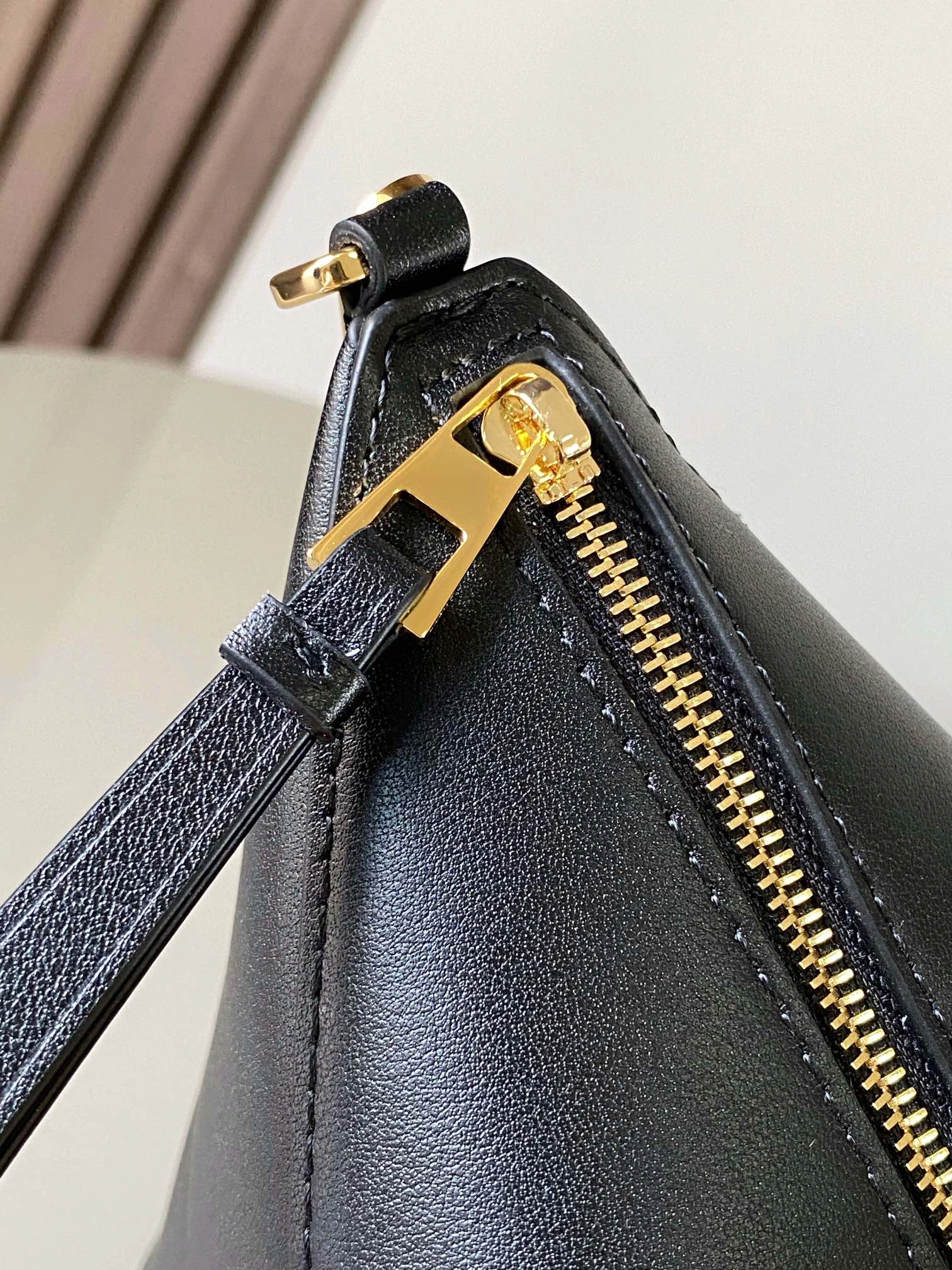 Legit Loewe Puzzle Bags