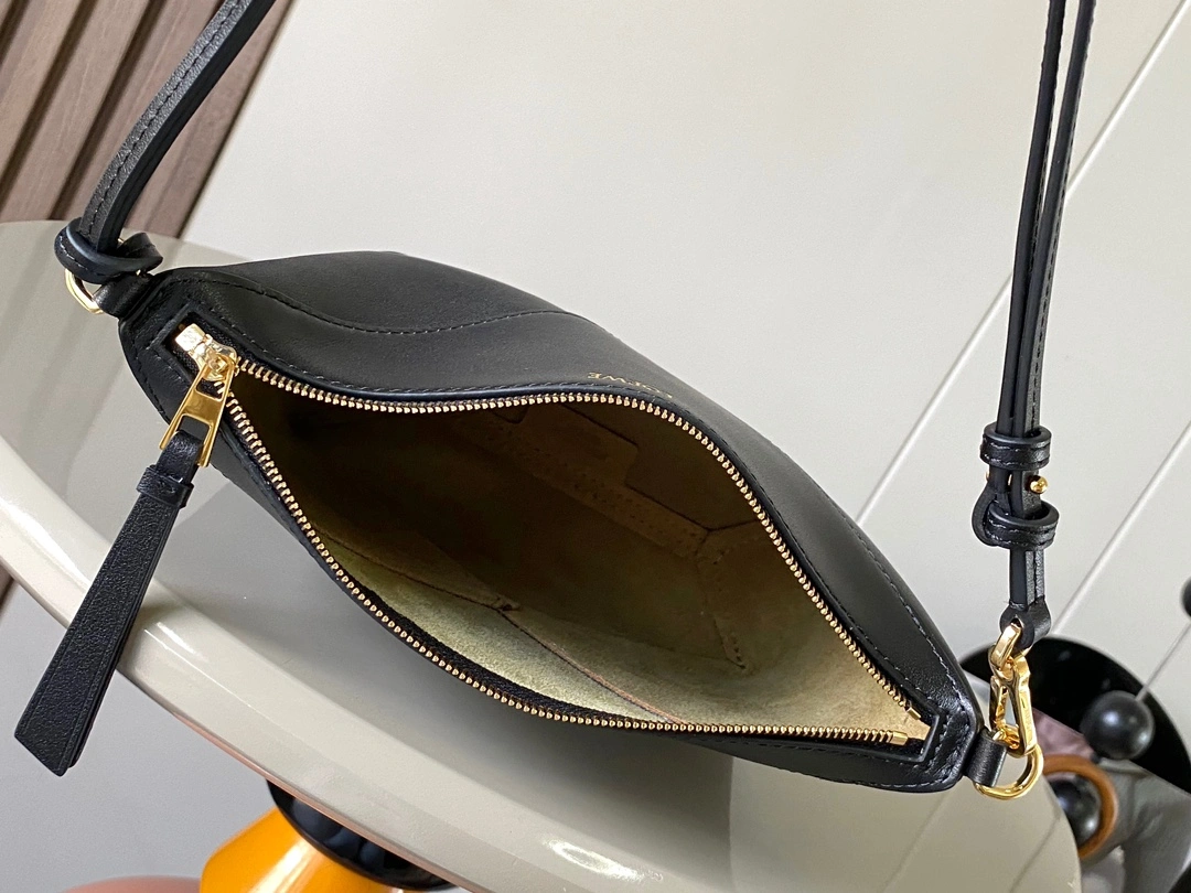 Legit Loewe Puzzle Bags