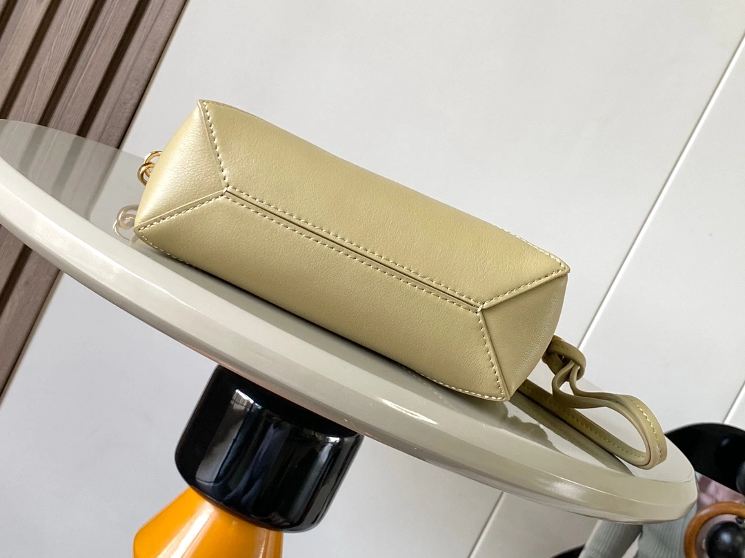 Budget-friendly Loewe Puzzle Bags