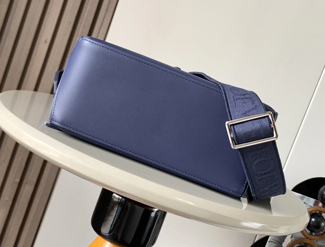 Cut-rate Loewe Puzzle Bags