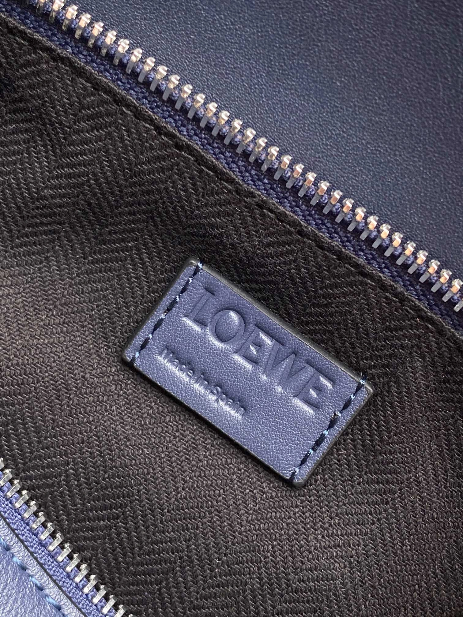 Brand-original Loewe Puzzle Bags