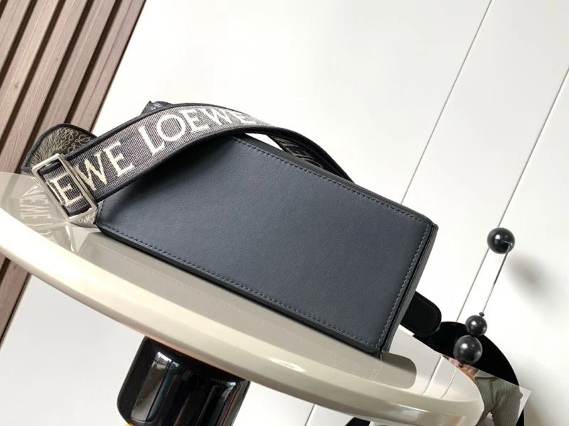 Top mirror Loewe Puzzle Bags