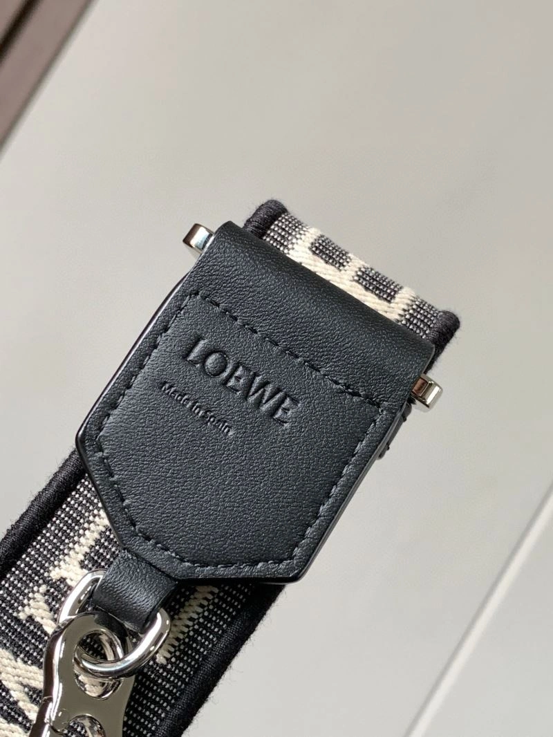 Top mirror Loewe Puzzle Bags