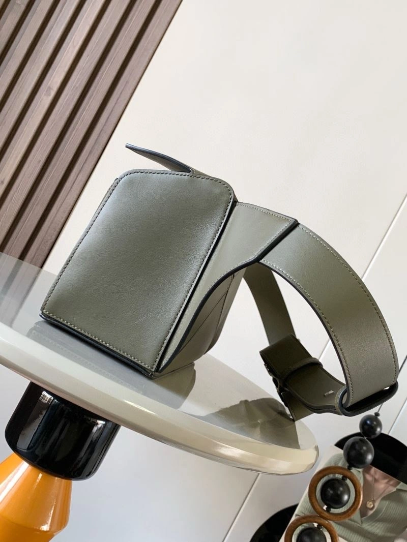 Top mirror Loewe Puzzle Bags
