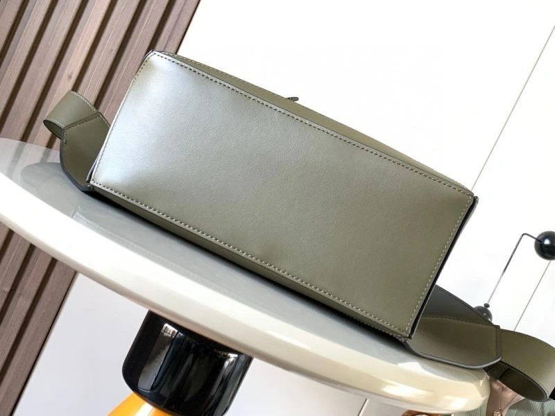 Top mirror Loewe Puzzle Bags
