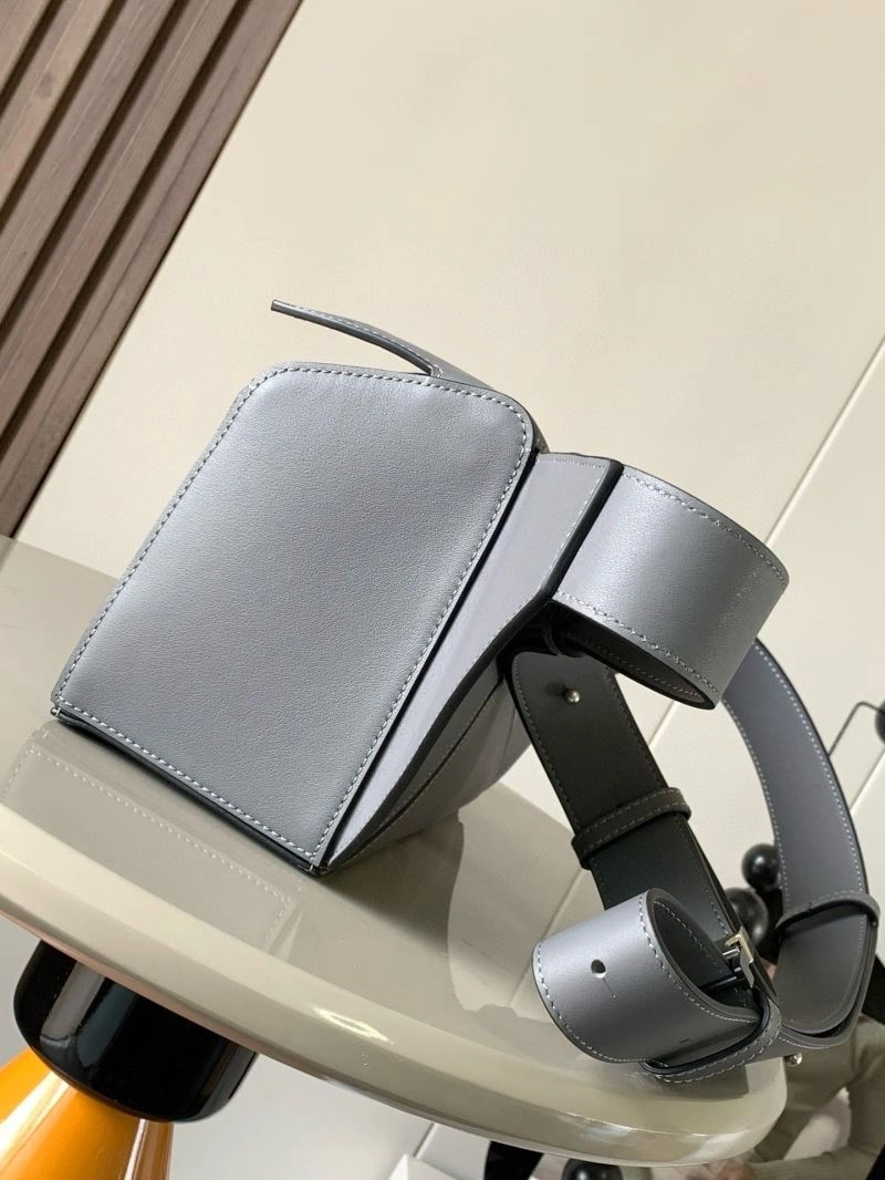 Bargain Loewe Puzzle Bags