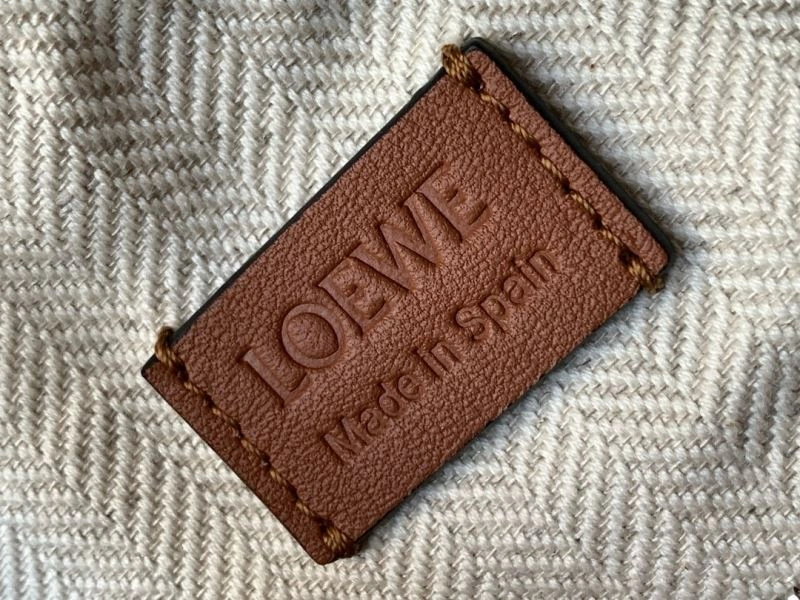 Brand-original Loewe Puzzle Bags