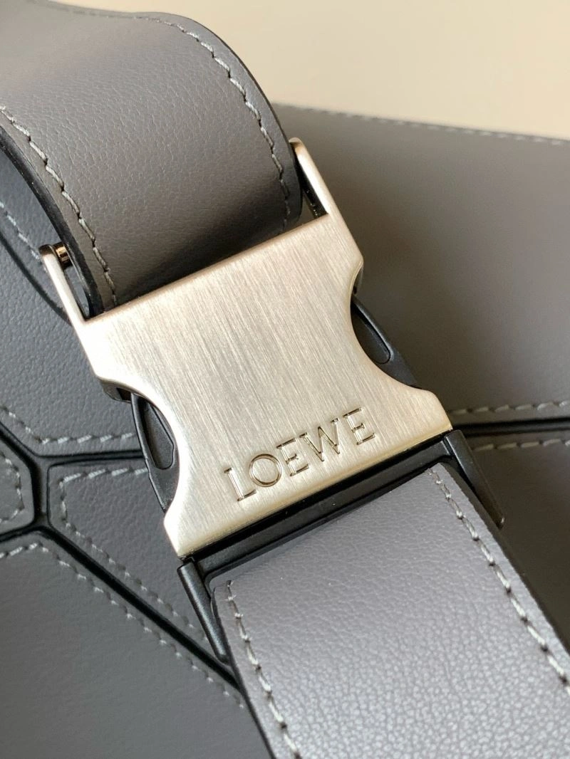 Low-cost Loewe Puzzle Bags