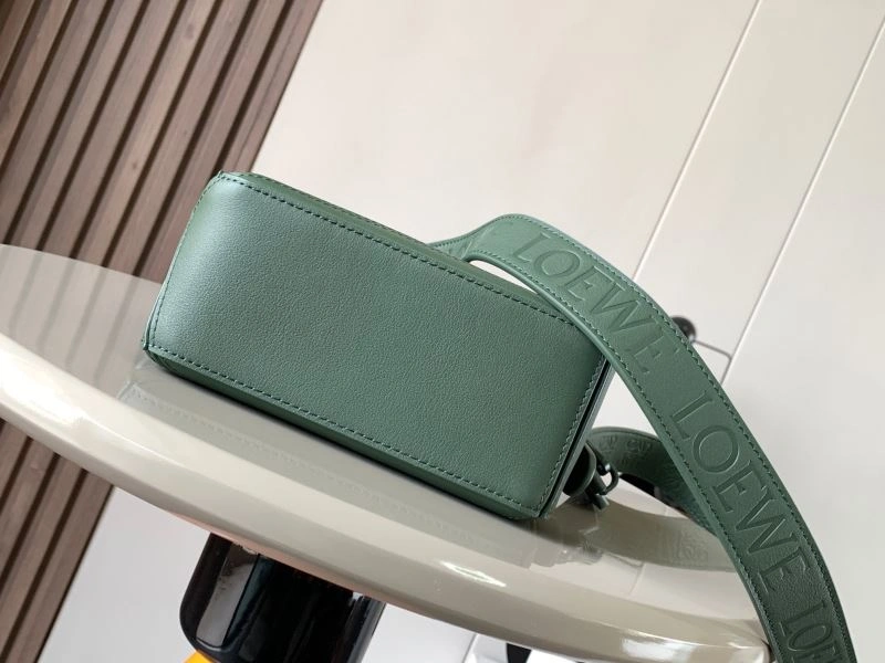 Top match Loewe Puzzle Bags