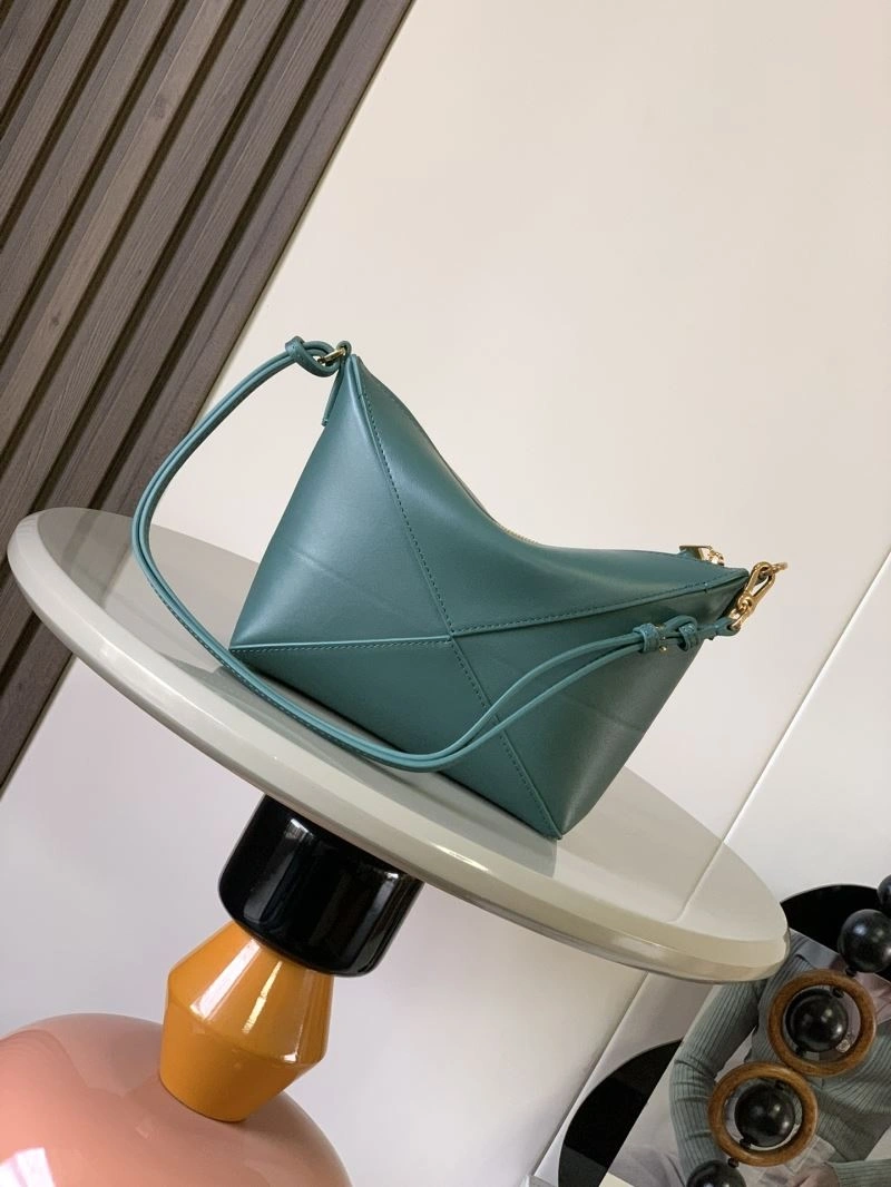 Accurate model Loewe Puzzle Bags