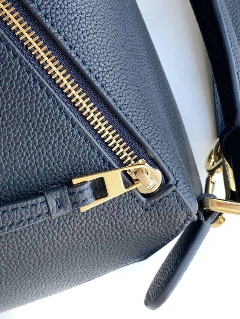 Bargain Loewe Puzzle Bags