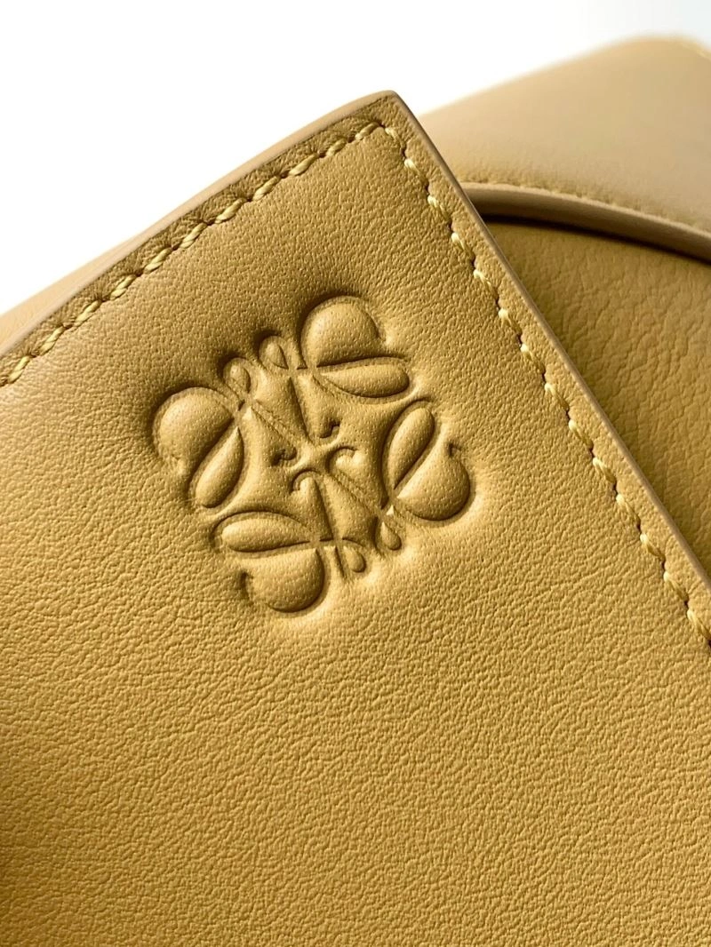 Top mirror Loewe Puzzle Bags