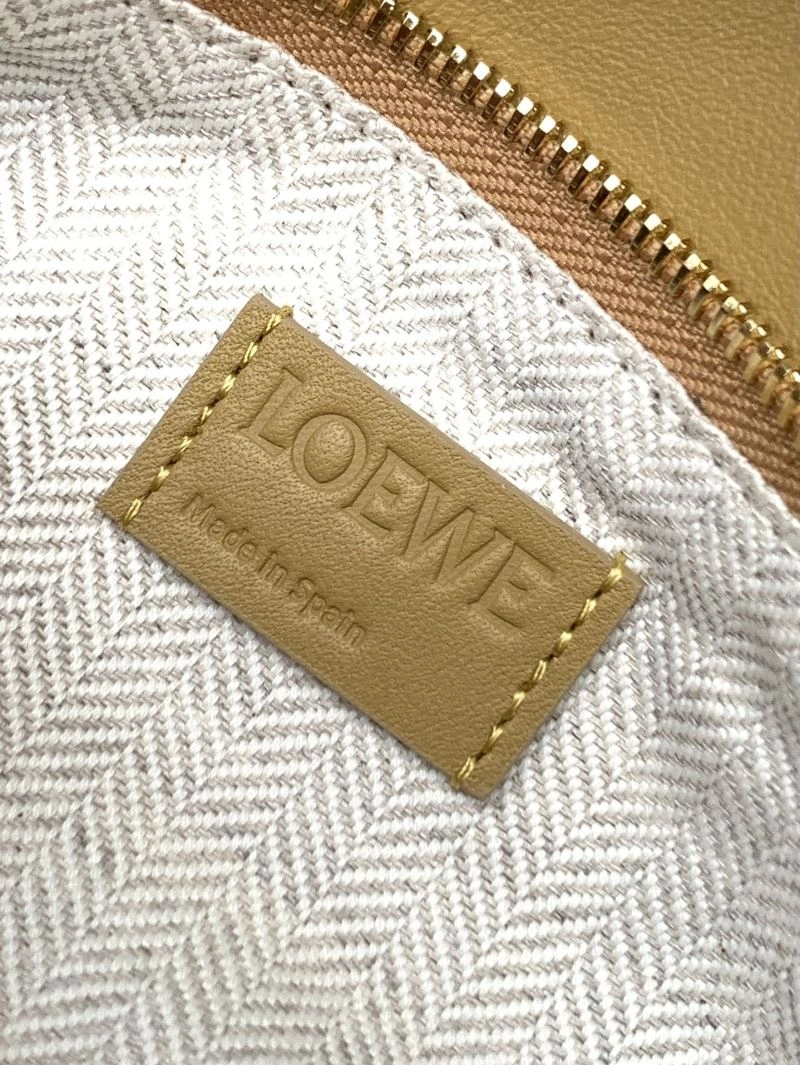 Top mirror Loewe Puzzle Bags