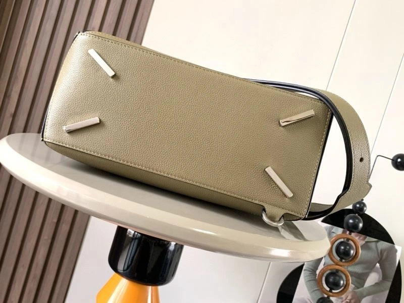 Bargain Loewe Puzzle Bags