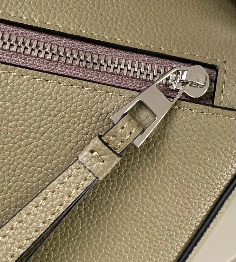 Bargain Loewe Puzzle Bags