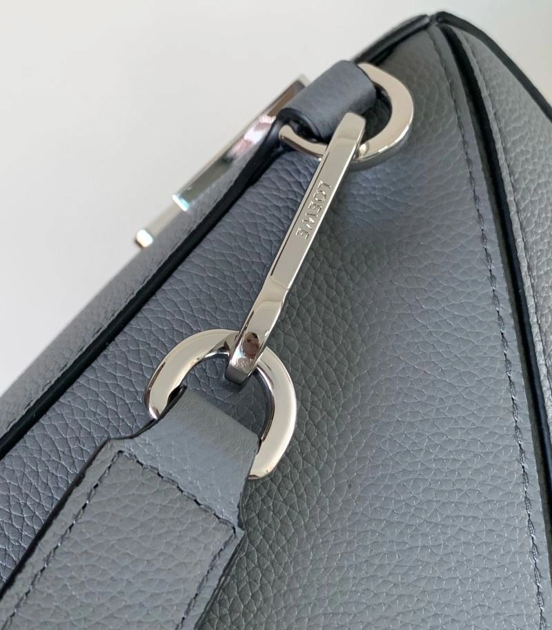 Low-cost Loewe Puzzle Bags
