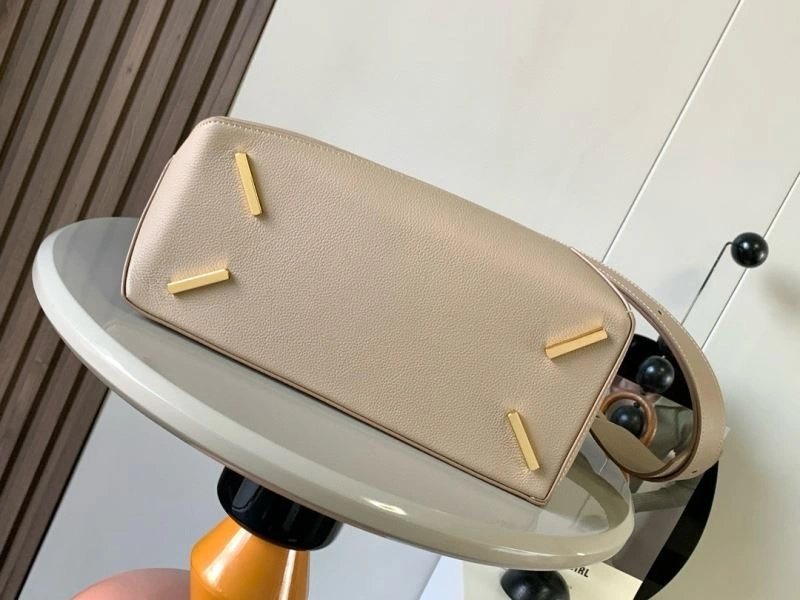 High fidelity Loewe Puzzle Bags
