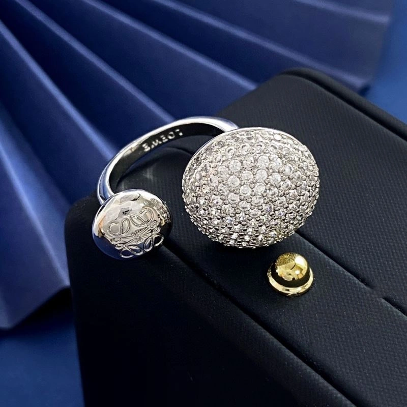 Mirror quality Loewe Rings