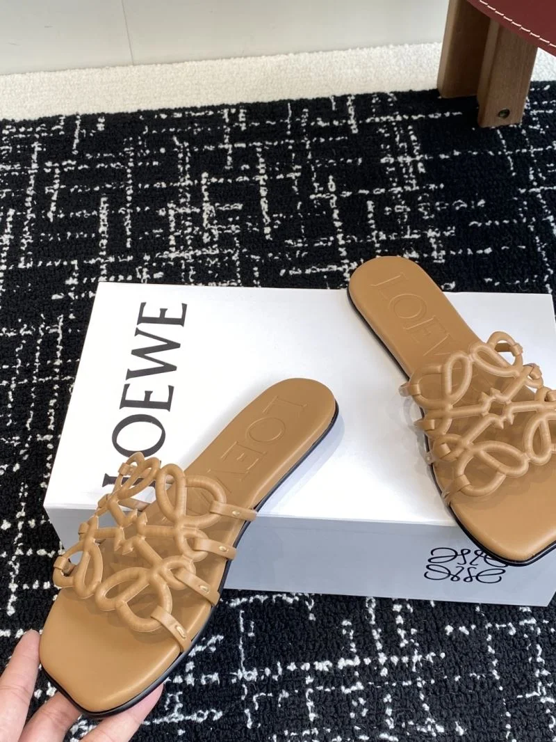 Low-cost Loewe Sandals