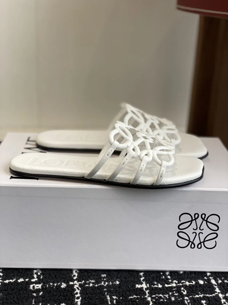 Low-cost Loewe Sandals