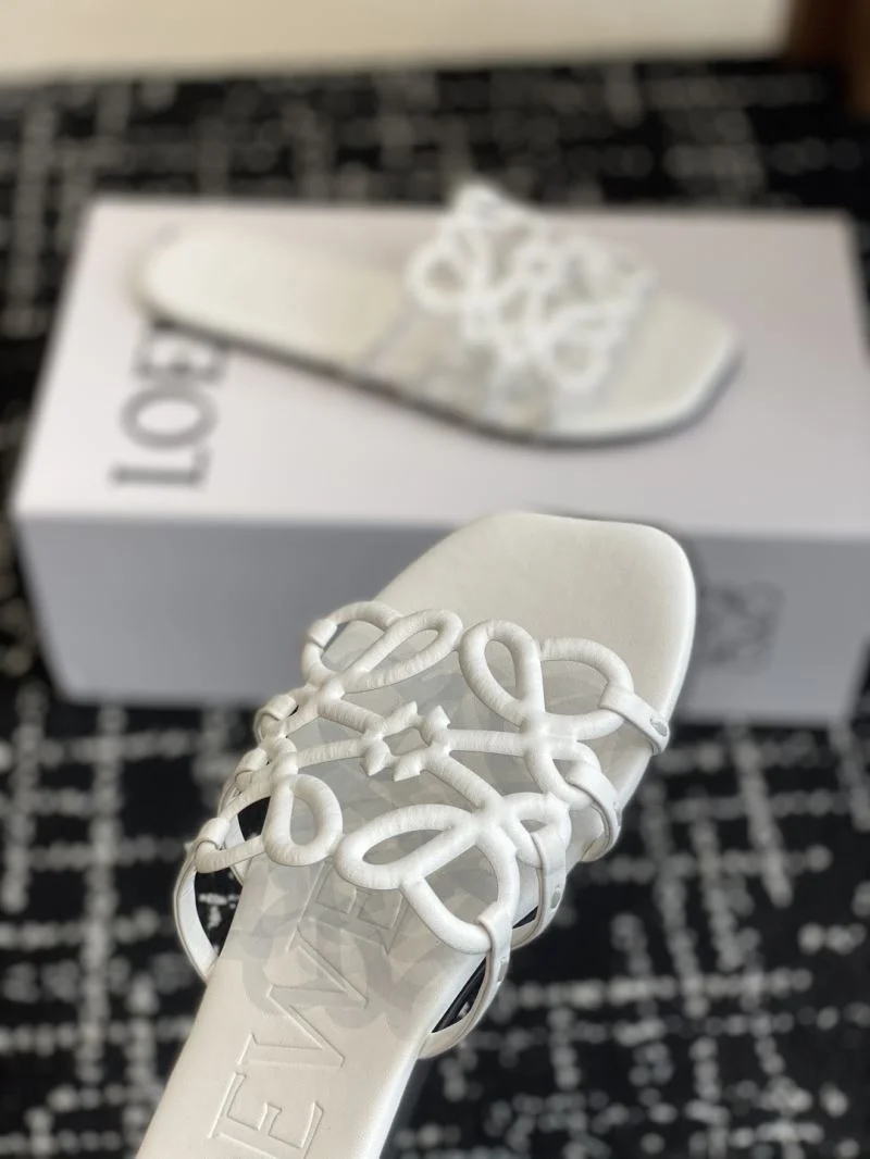 Low-cost Loewe Sandals