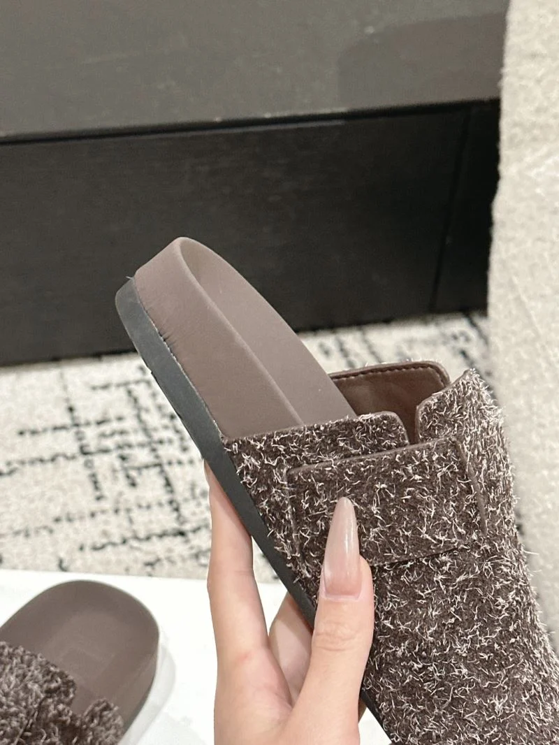 Accurate model Loewe Sandals