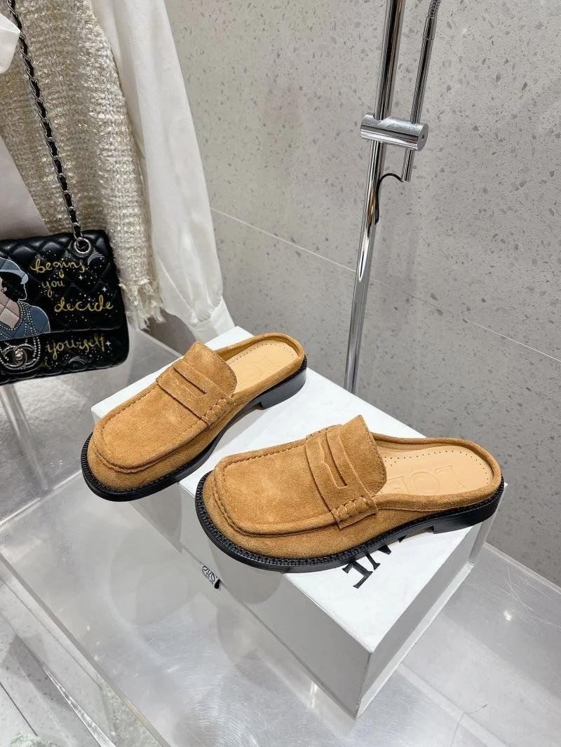 Low-cost Loewe Sandals