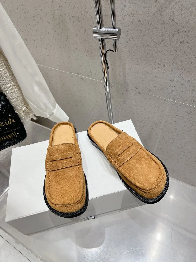 Low-cost Loewe Sandals