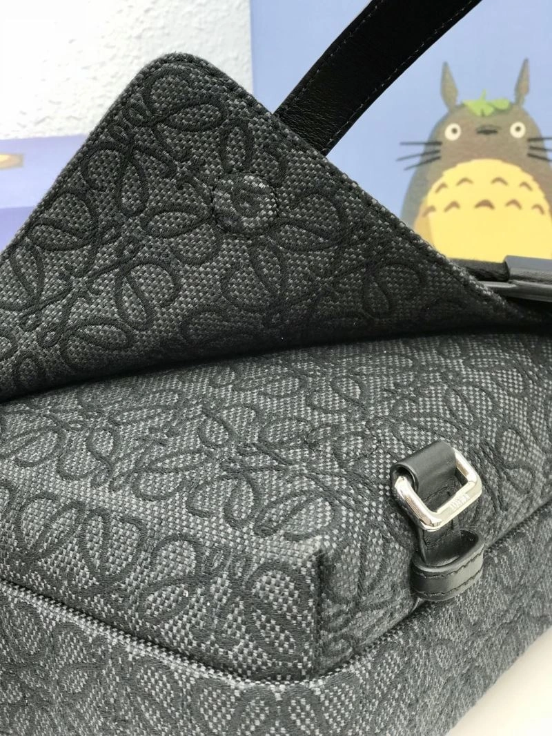 Low-cost Loewe Satchel Bags