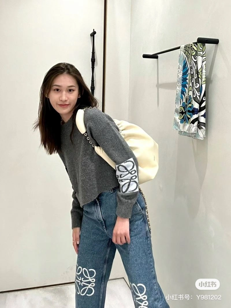 Bargain Loewe Satchel Bags