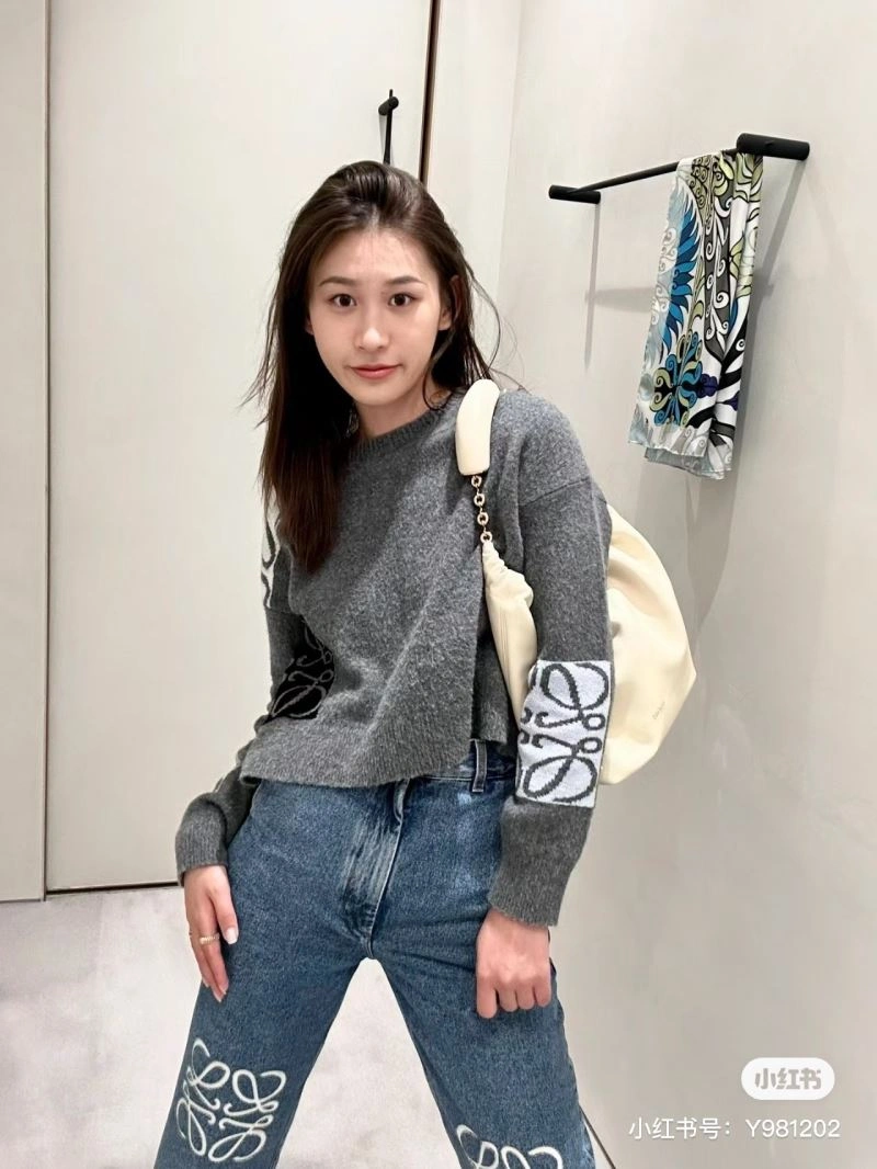 Bargain Loewe Satchel Bags