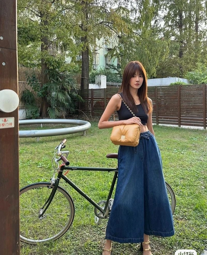 Indistinguishable Loewe Satchel Bags