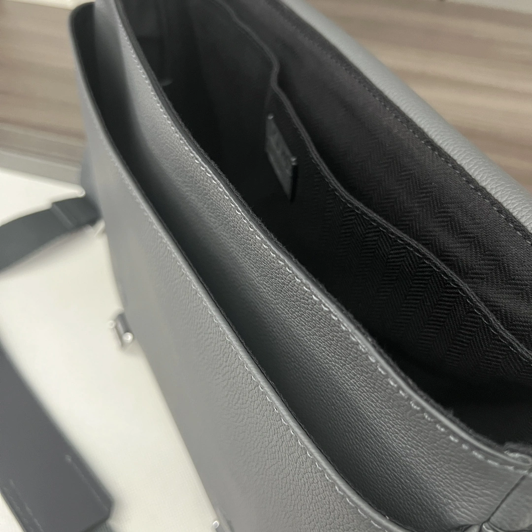 Bargain Loewe Satchel Bags