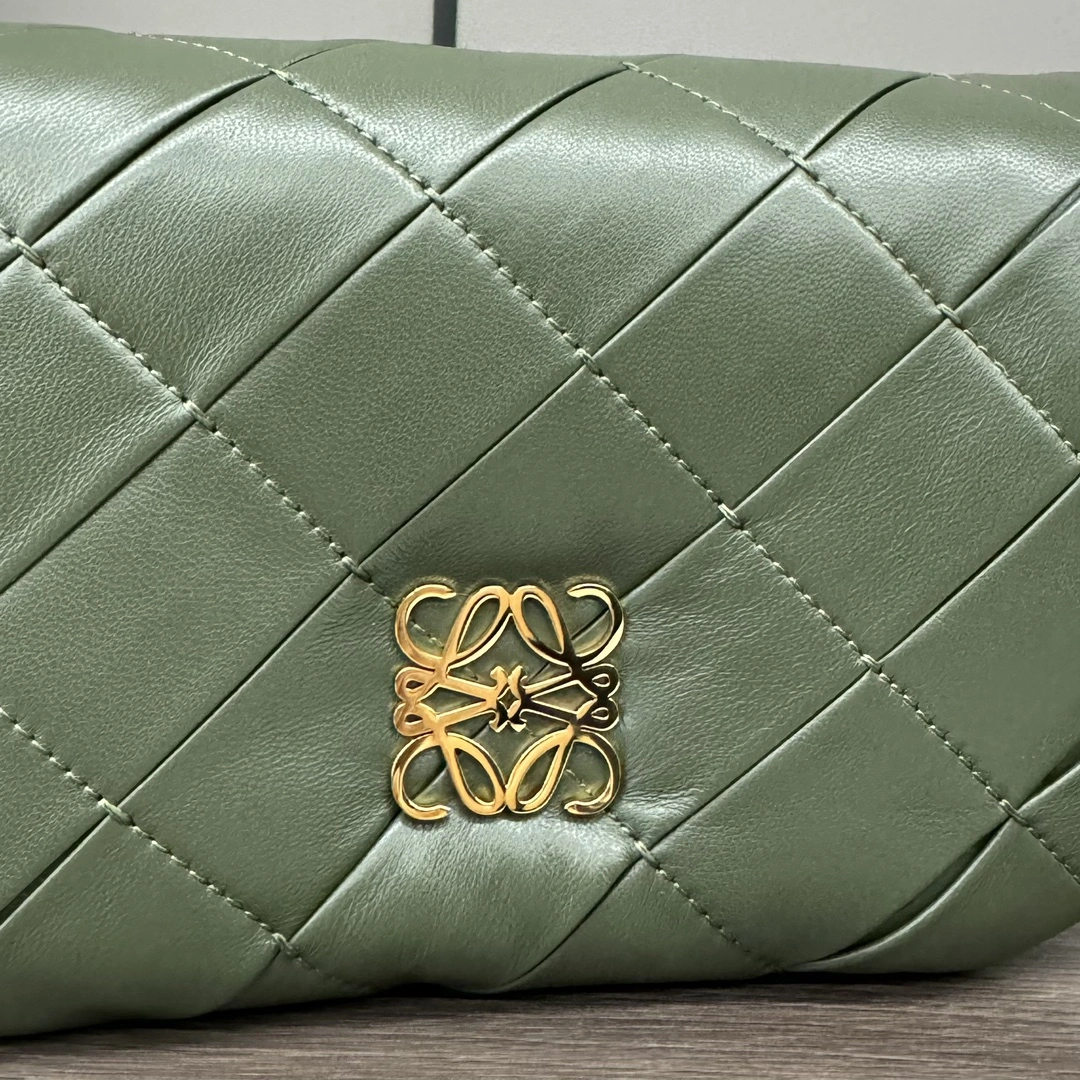 Discounted Loewe Satchel Bags
