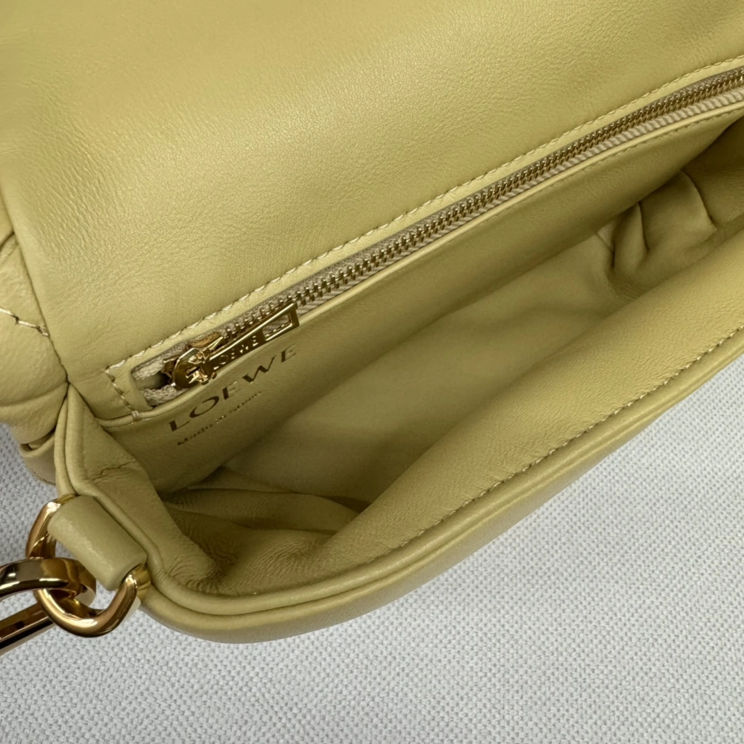 Top mirror Loewe Satchel Bags