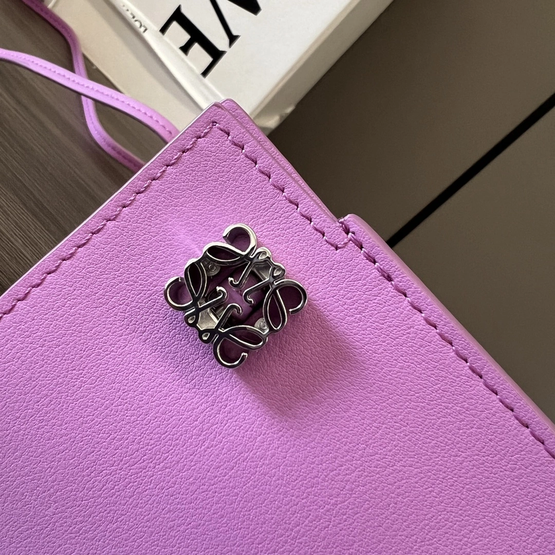 High fidelity Loewe Satchel Bags