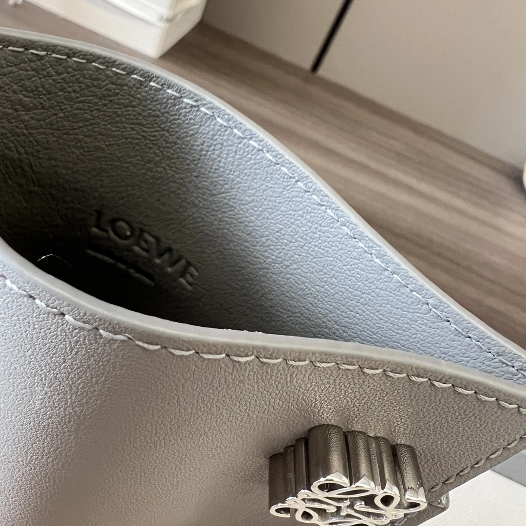 Brand-original Loewe Satchel Bags